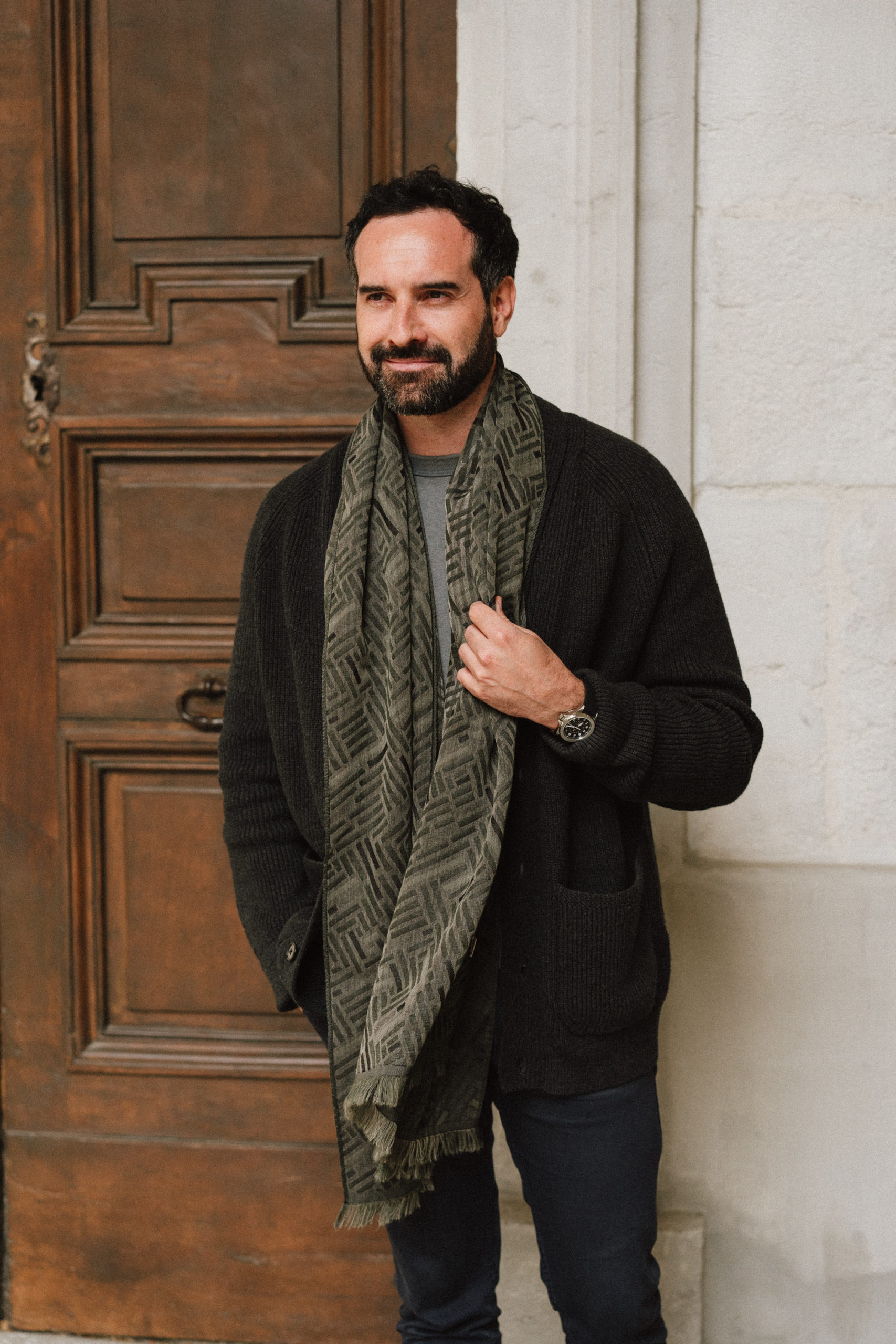 les matières et les motifs les plus populaires pour les écharpes ou ...