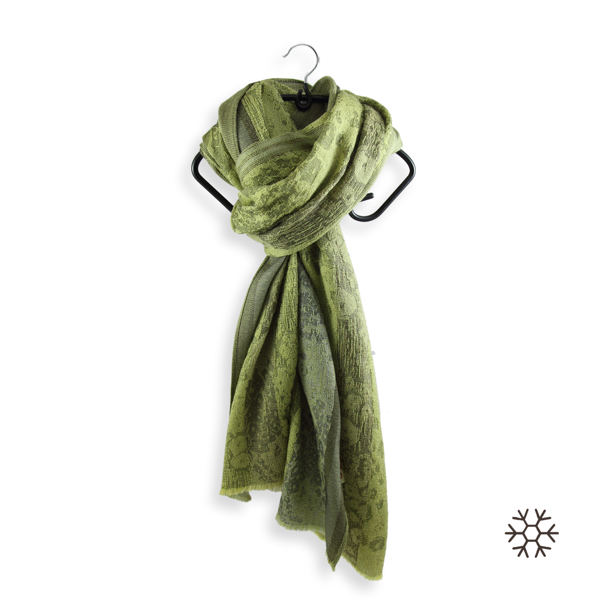 Echarpe femme vert doux en laine et soie - Ultra douce. Echarpe femme vert doux en laine et soie - Ultra douce.